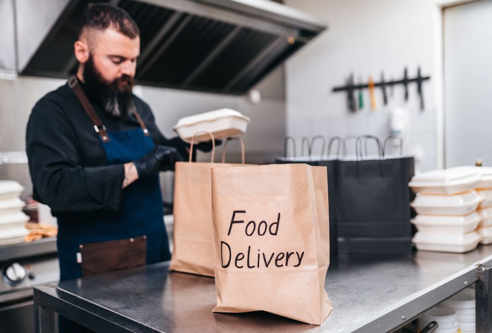 Va prezentam concepte ️ de bucatarii fantoma (ghost kitchen)